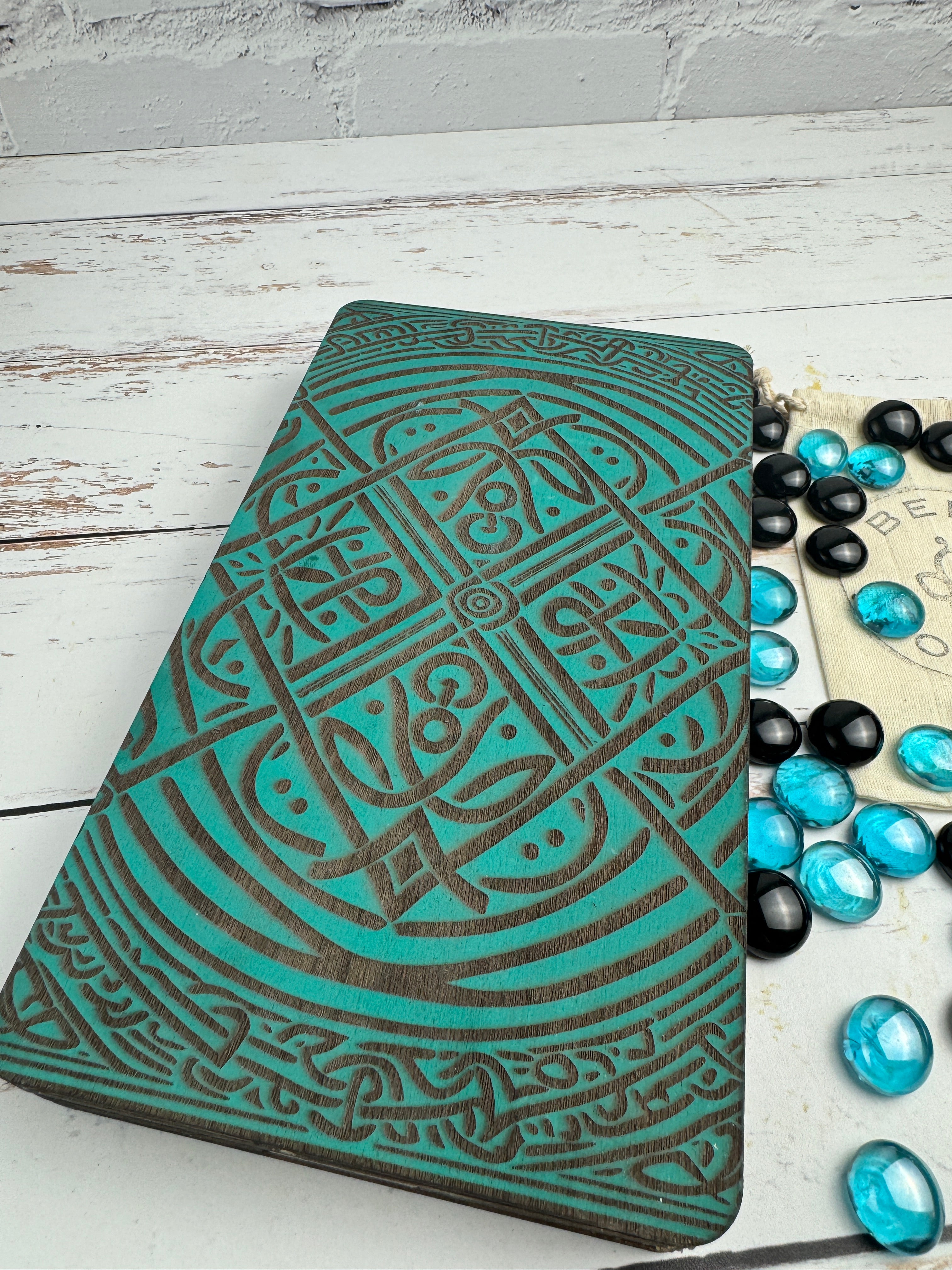 Travel Mancala Board (Celtic series) – Bees Boards MA